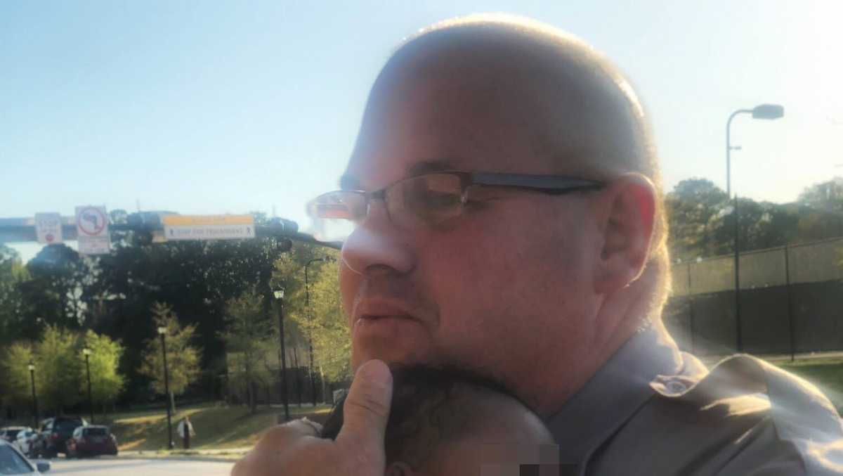 'So proud of him': Photos of Georgia deputy calming baby during traffic ...