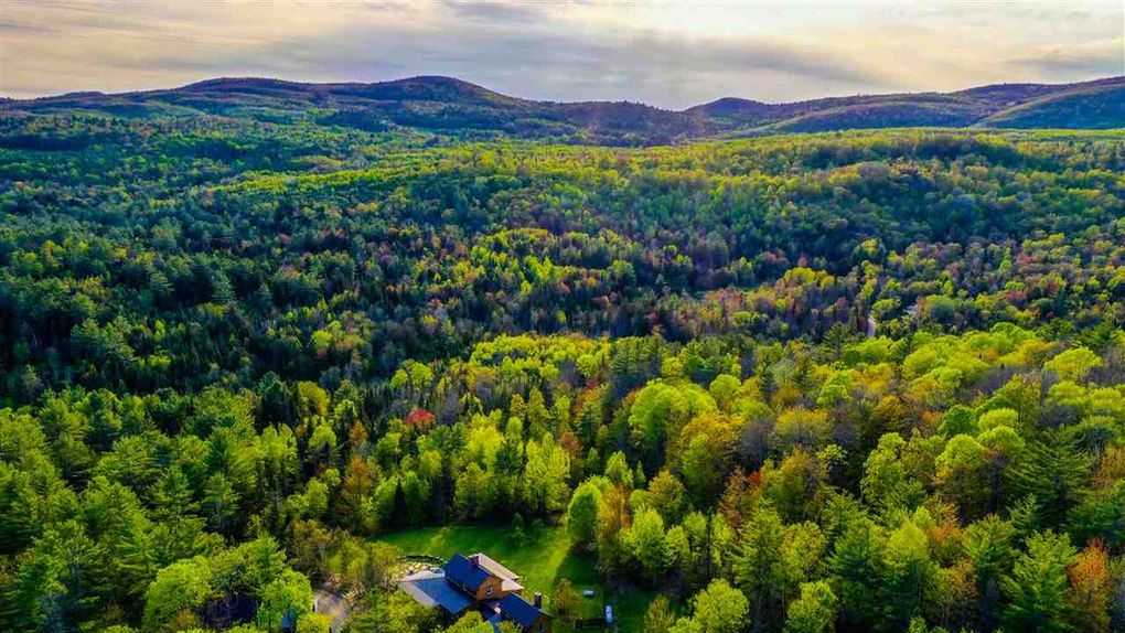 Mansion Monday: Home on market for $1.565 million in Lyman