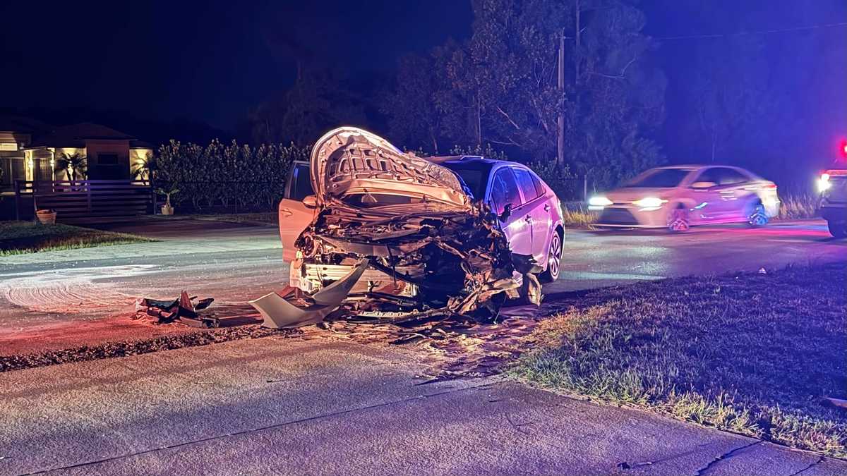 Crash sends at least 1 to the hospital in Collier County