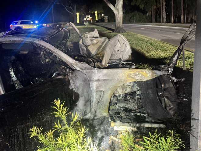 Florida crash claims life of 20-year-old driver, injures passenger