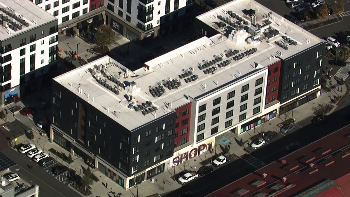 3 charged with running 'high-end brothel' catering to wealthy clients