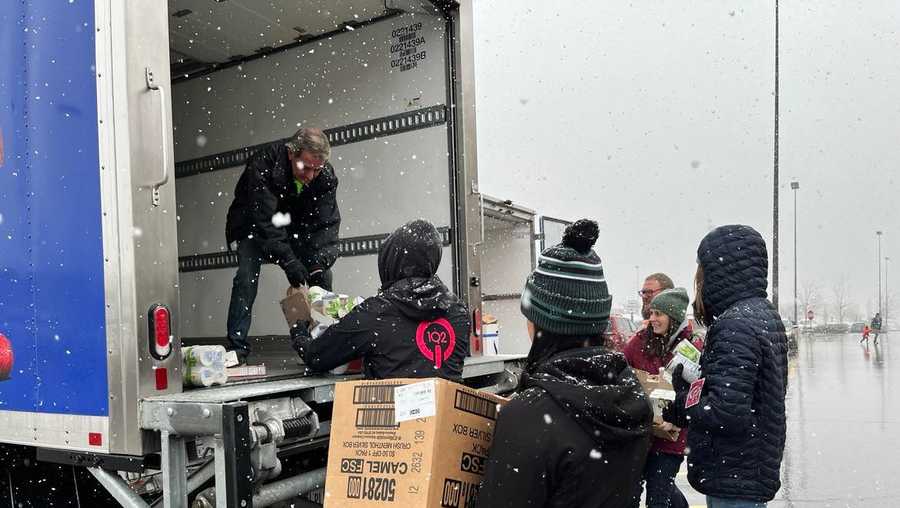 City Gospel Mission hosts Thanksgiving food drive to feed 500 families