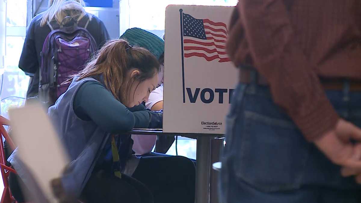 Poll workers needed for primary