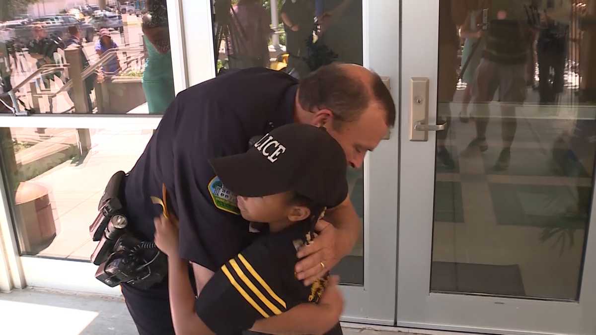 7-year-old's Huggable Mission