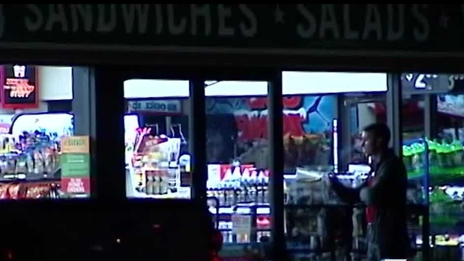 Police seek man who robbed convenience store at knife-point