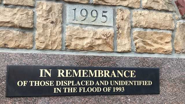 The Great Flood: Hardin Cemetery 25 years later