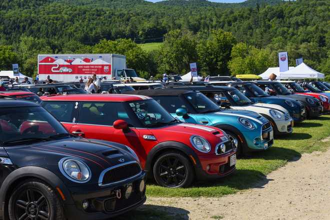 South Carolina: Mini Coopers end road rally in Greenville