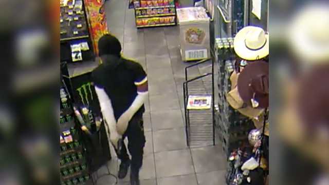 Police search for suspect in armed robbery at Daytona Beach 7-Eleven