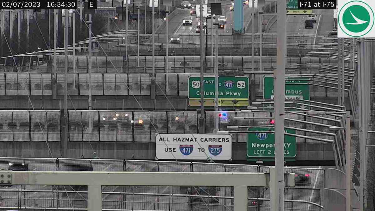 Crews respond to a crash on I-71 north at Fort Washington Way