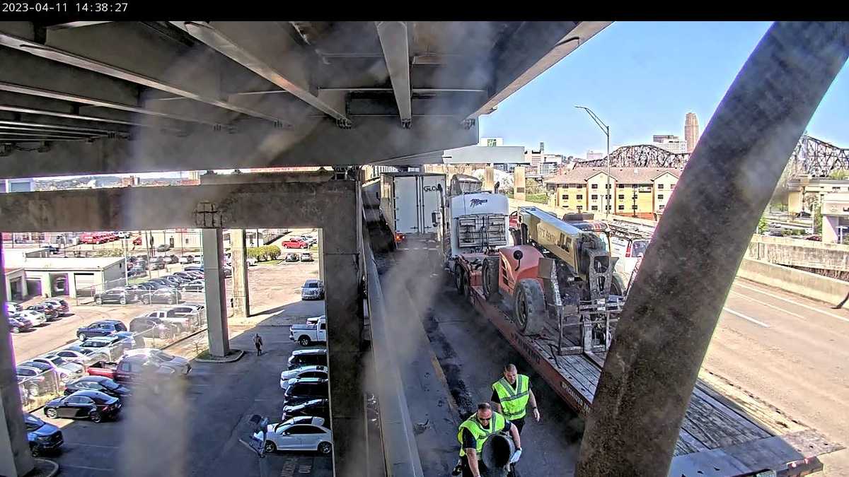 Crews respond to crash on I-75 north at the Brent Spence Bridge
