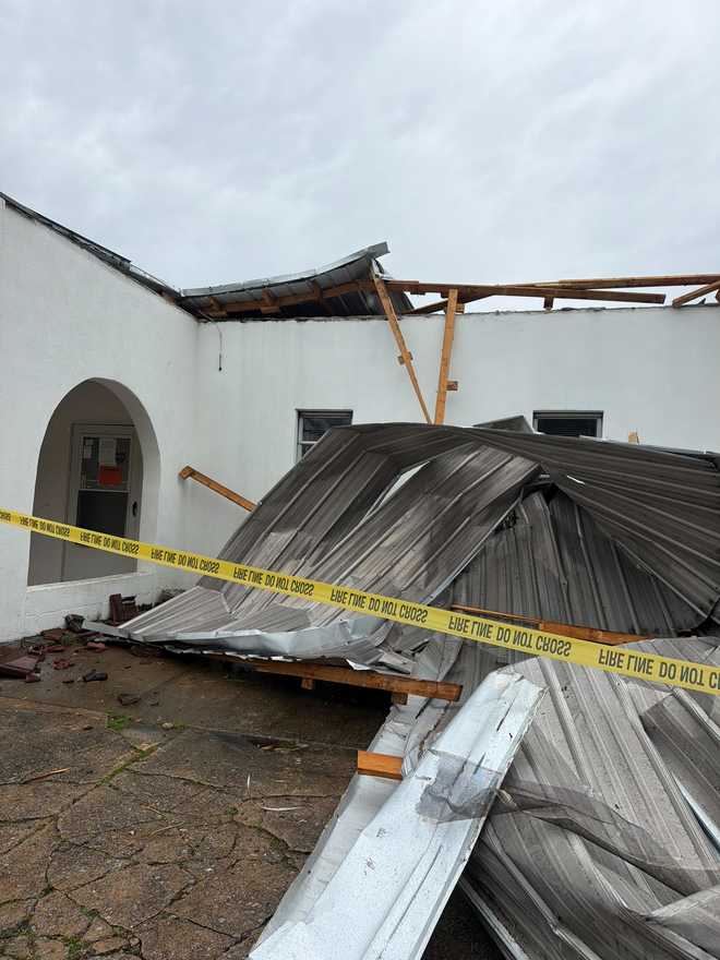 NWS: Straight-line winds ripped roof off South Carolina business