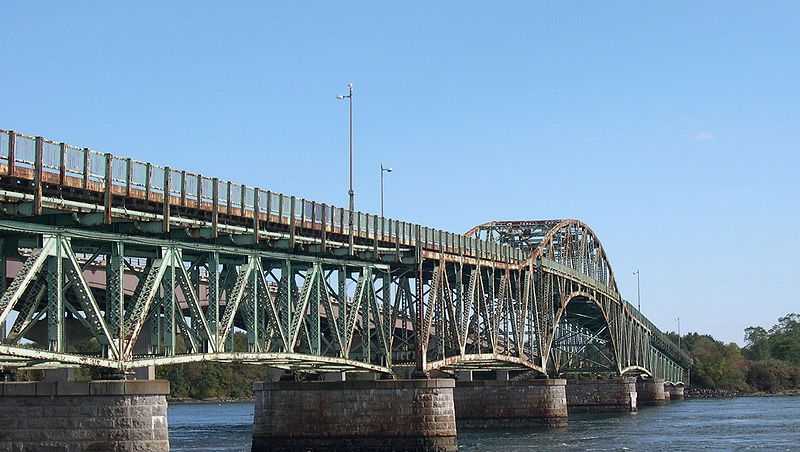 NHDOT considers solutions for closed pedestrian bridge