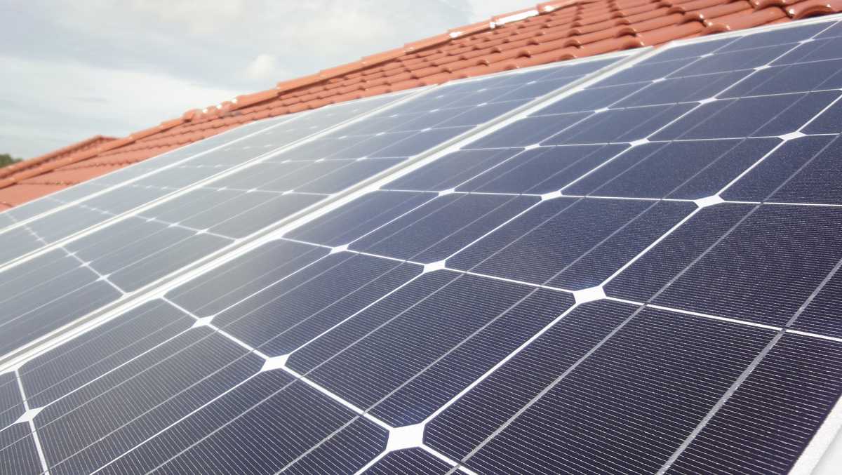 Huge solar power center opens in northwest Alabama