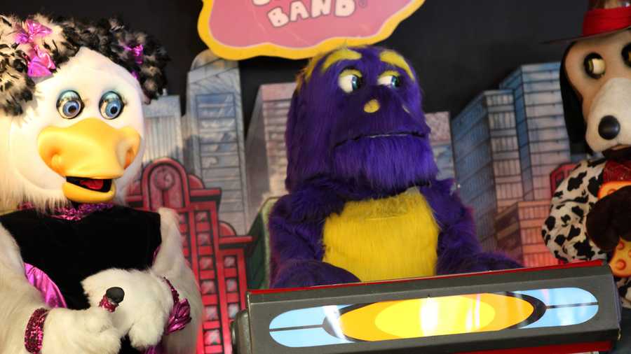 Chuck E. Cheese animatronic band staying put in our area