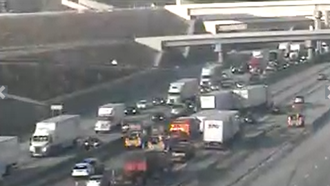 Crash involving multiple semis blocks lanes on I-85, Greenville police say