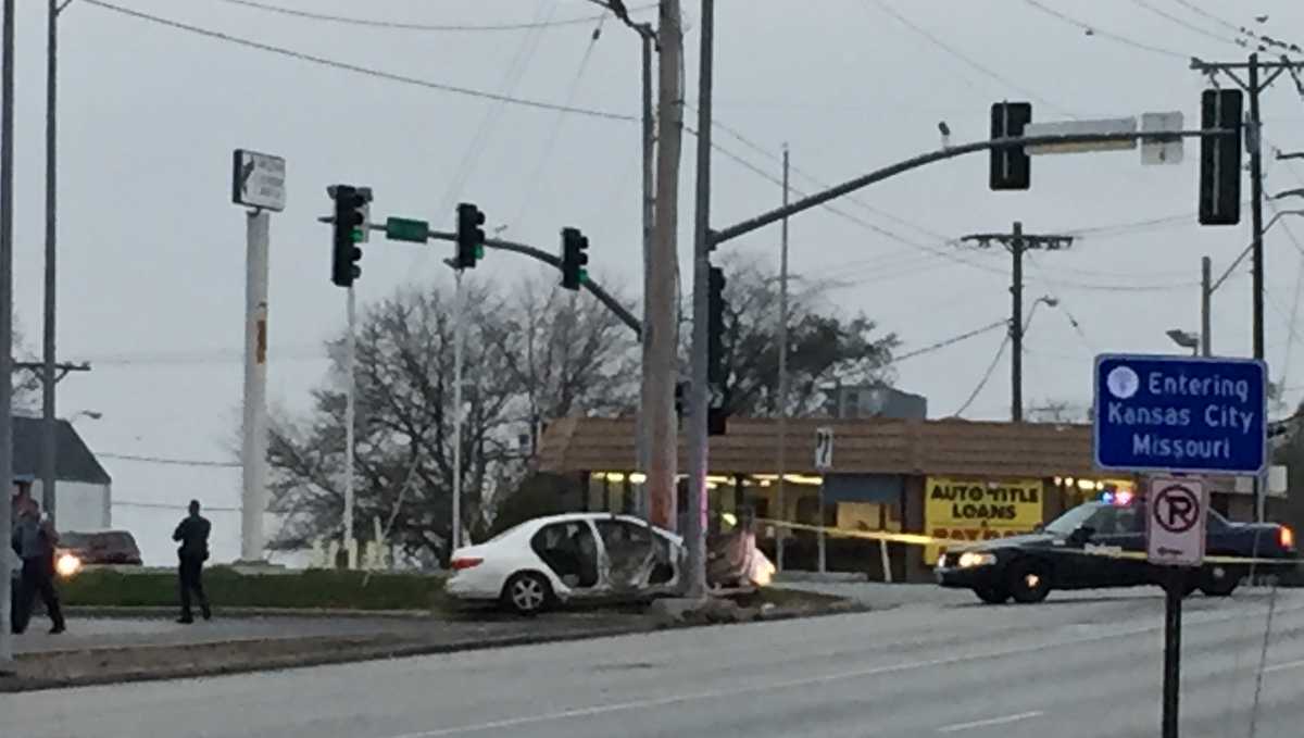 3 in custody after police chase ends near 87th, Blue Ridge
