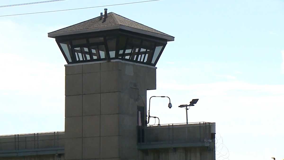 'We're going to see prison lights': Homeowners plead with Lincoln ...