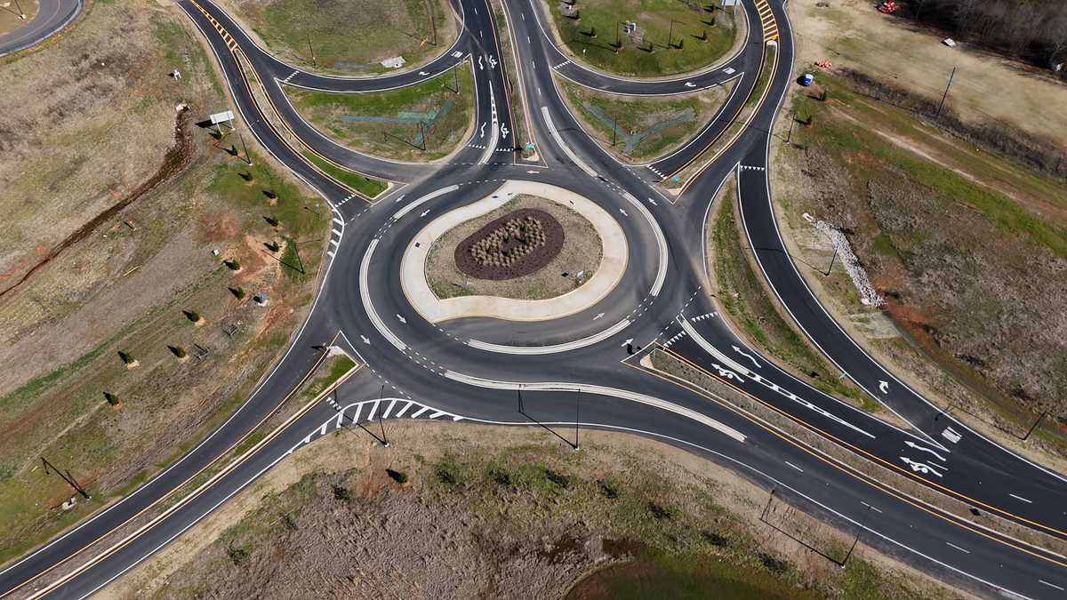 Alabama drivers learning how to navigate turbo roundabout
