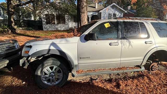 Jackson neighborhood cracking down on abandoned vehicles