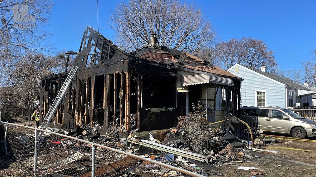 2 people injured in Aberdeen house fire