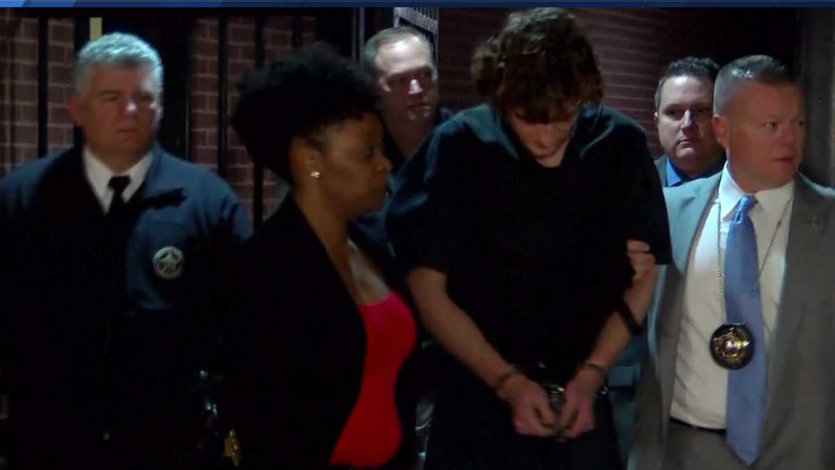 Man charged with killing five people in Louisiana returns to the state