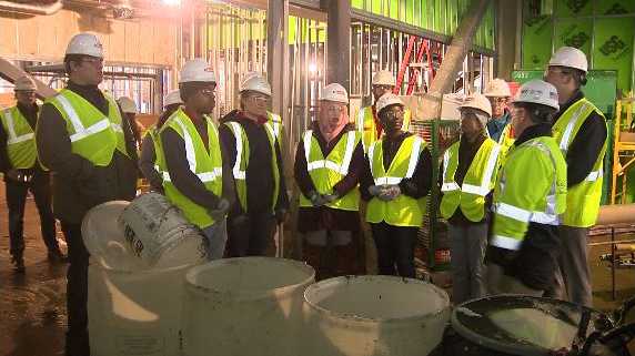 5 for Good: Mentor program prepares students for careers in ...