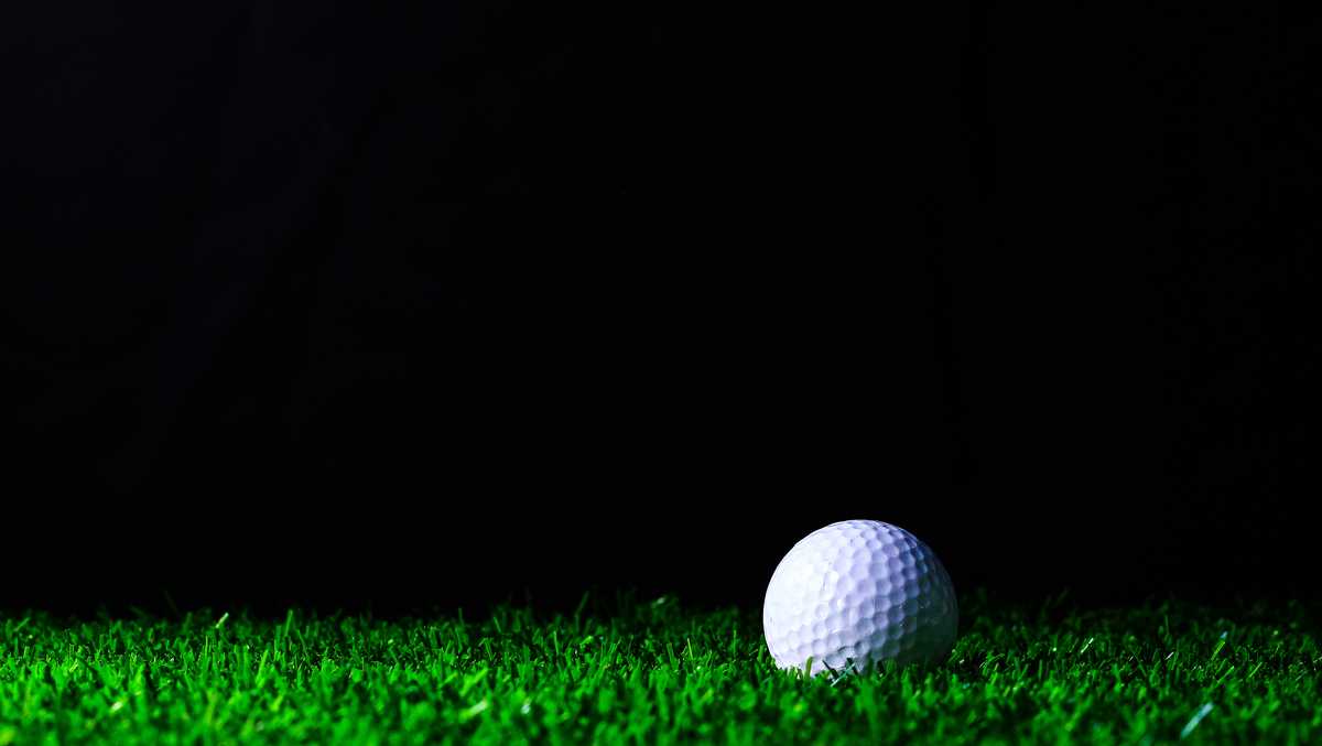 Golfing in the dark: public open house for golf course lighting project