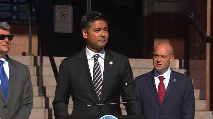 Cincinnati mayor announces plans to change city health plan to include ...