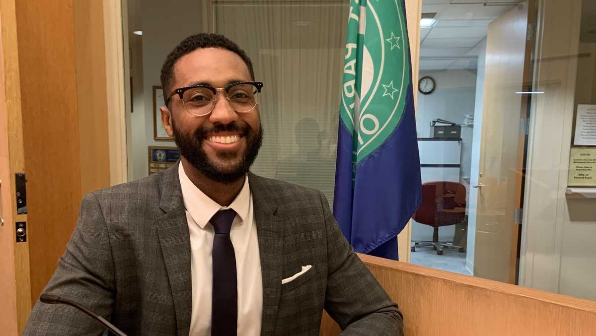 Forest Park Mayor Aharon Brown making history as youngest to ever serve