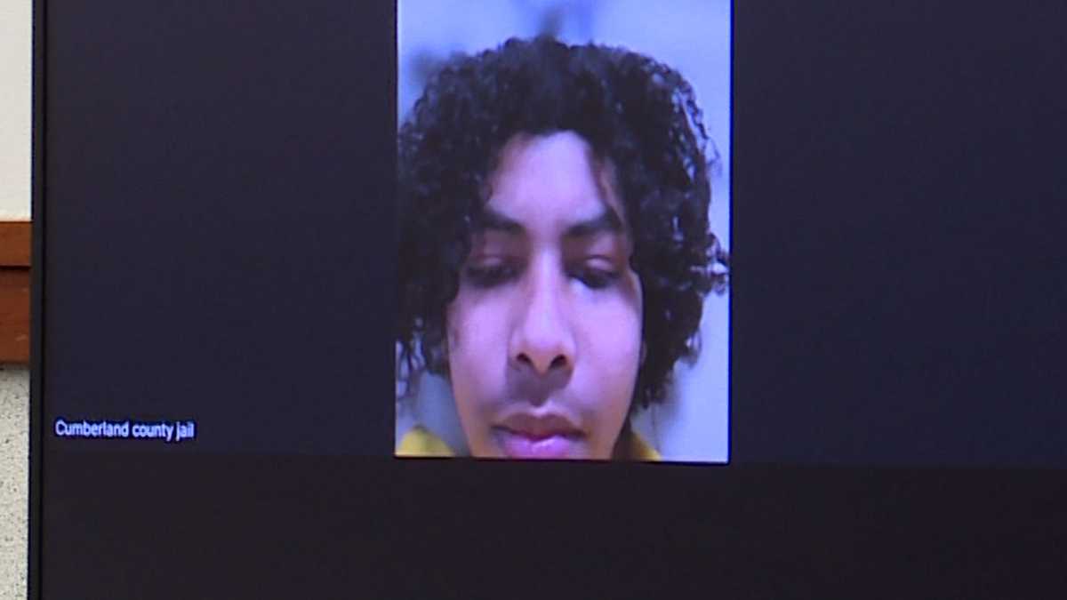 Maine Mall shooting suspect appears in court after turning himself in