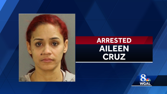 Woman charged with stabbing boyfriend