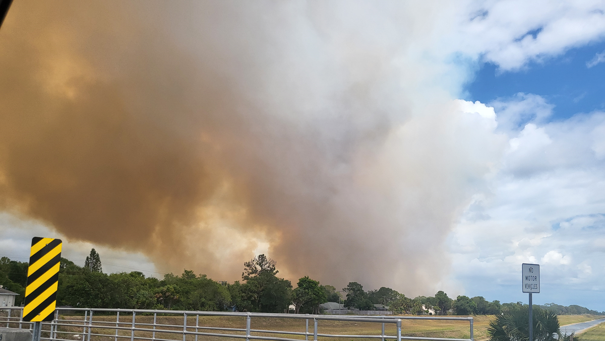 Palm Bay firefighters battle brush fire near Space Force Annex