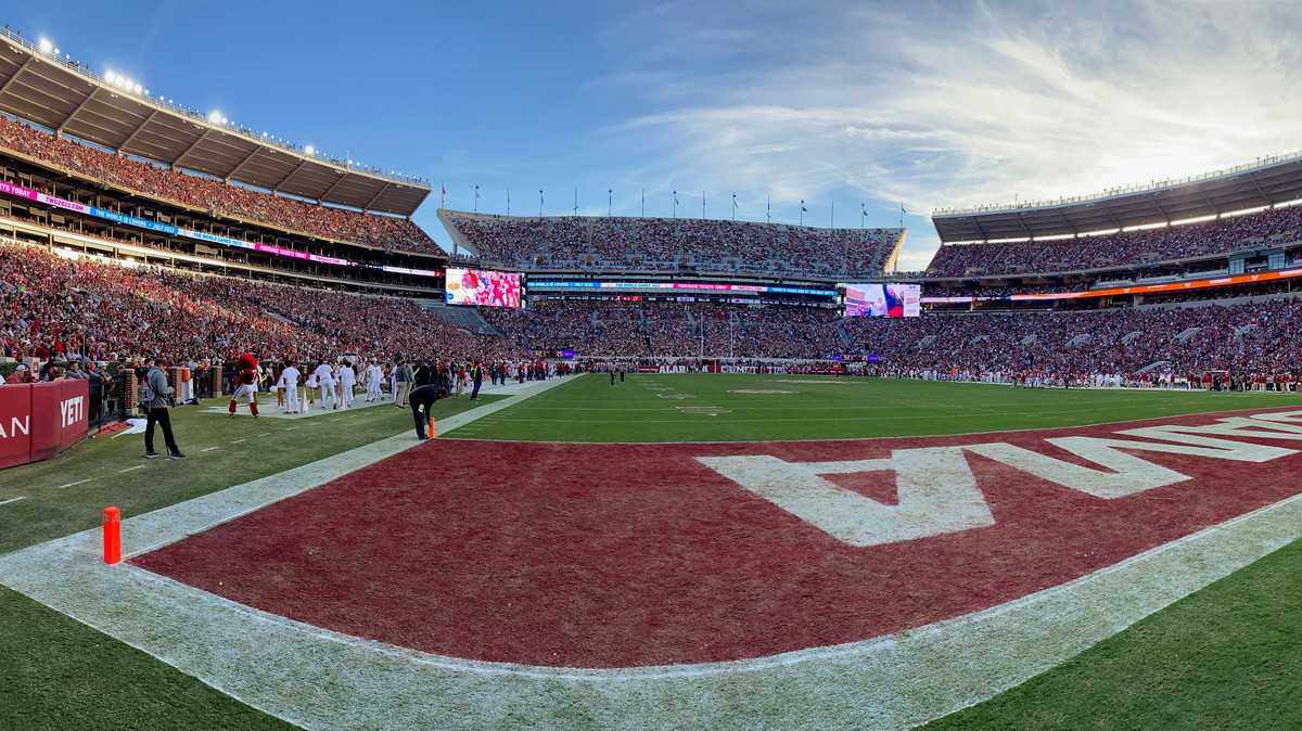 Arkansas puts up fight, but Tide roll on