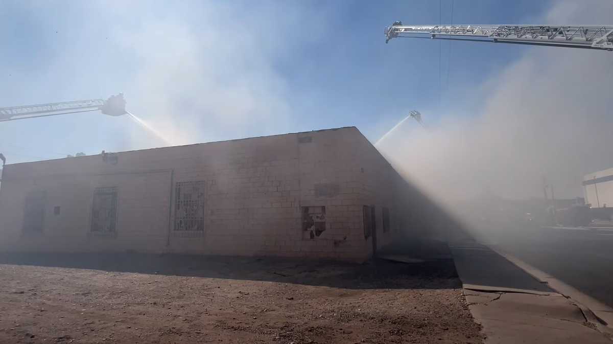 Investigation into building fire in Albuquerque