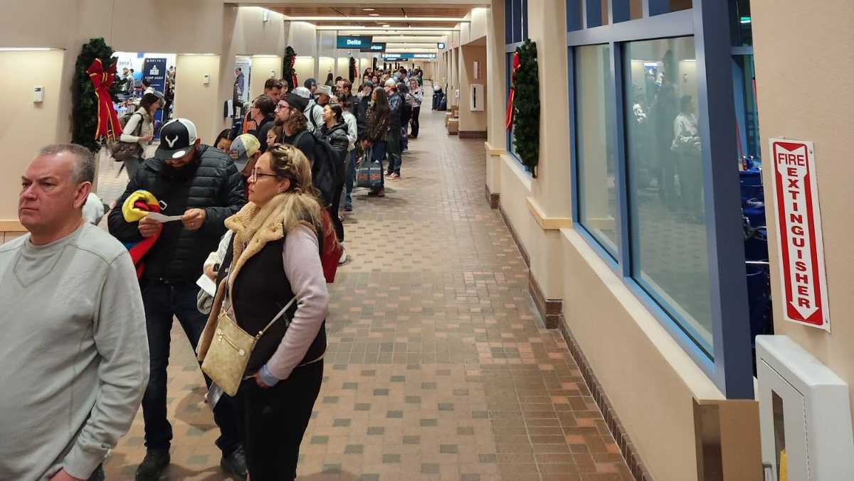Flying Out For The Holidays Get To The Sunport Two Hours Earlier Than