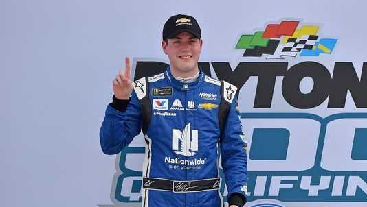 Alex Bowman puts No. 88 on the pole at Daytona