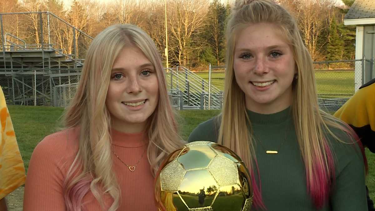Cancer diagnosis separates twins during historic soccer season