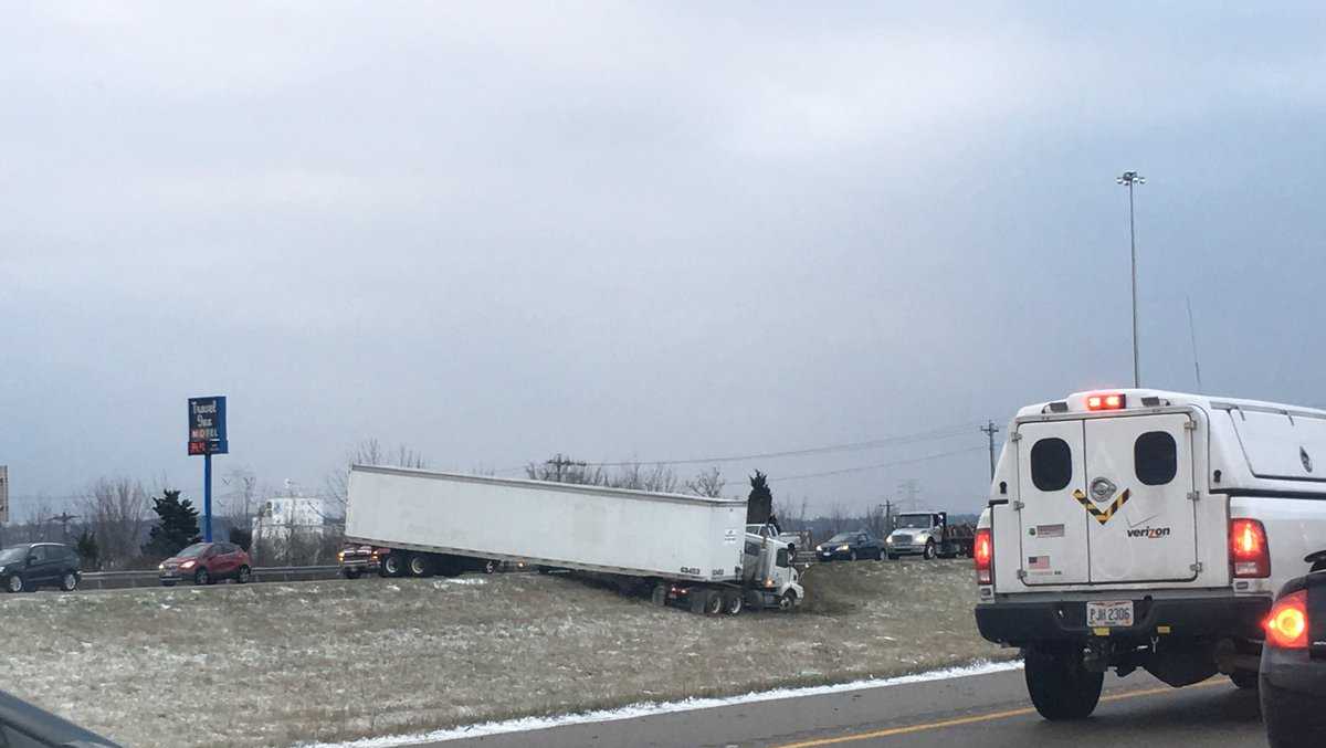 Flurries, black ice cause traffic headache in northern Tri-State