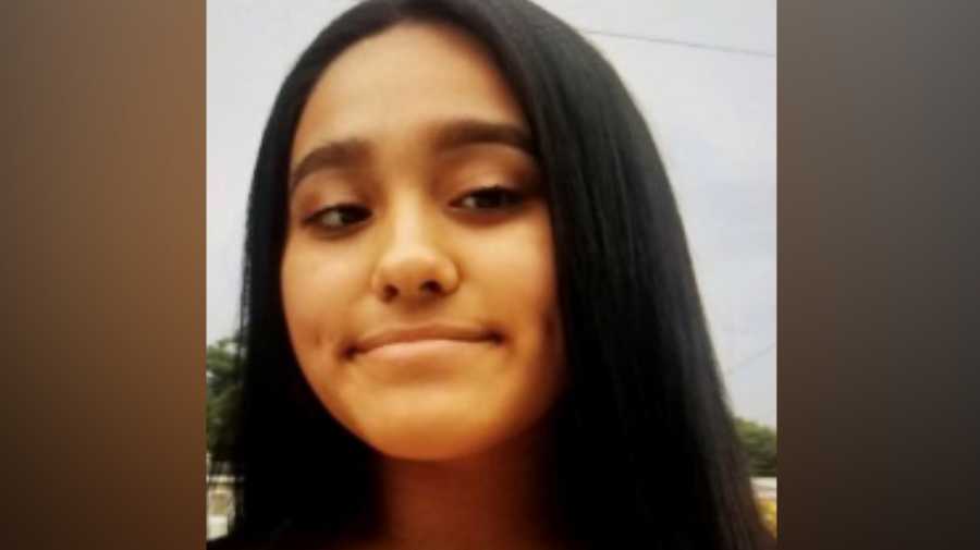 Authorities search for missing 15-year-old from Sanford