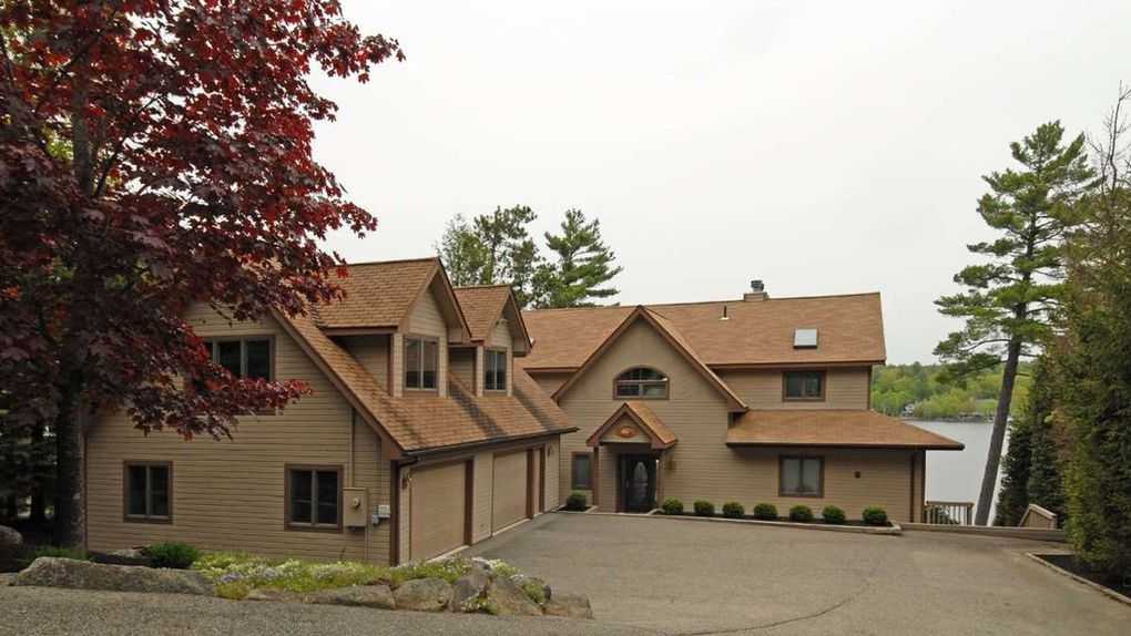 Mansion Monday: Gorgeous views and design in Alton