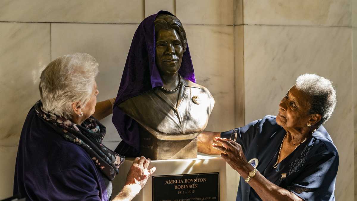 Voting rights pioneers honored at Alabama state archives