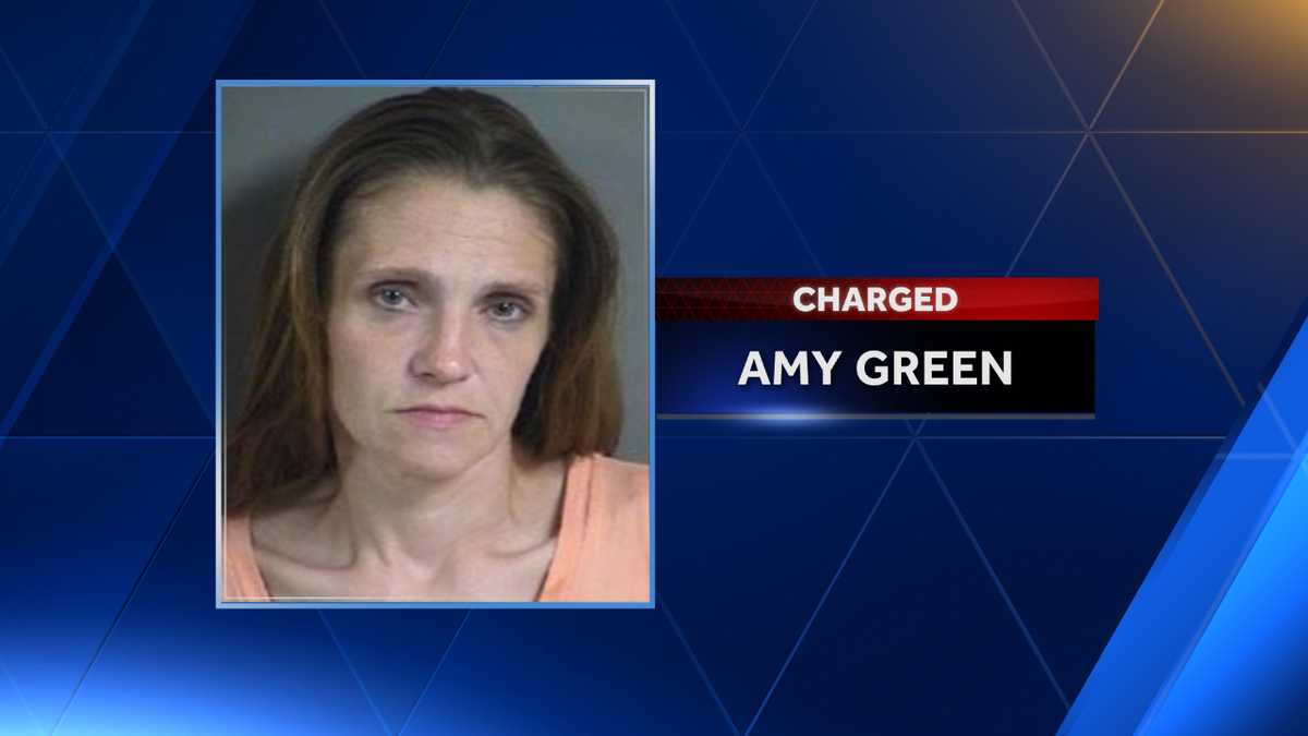 Iowa woman charged with child endangerment, child stealing