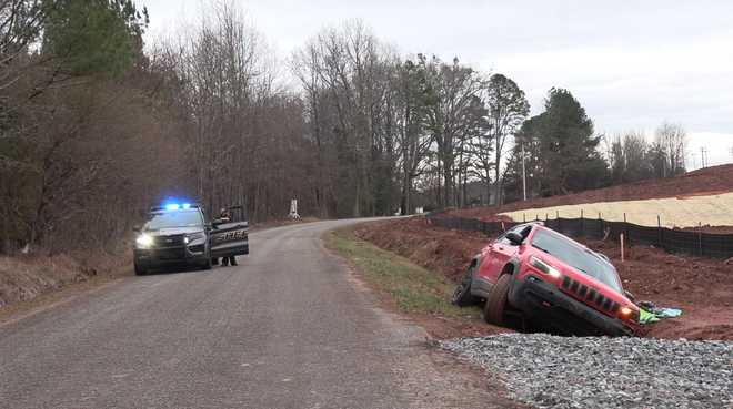 Anderson County: Man, 2 children found after crashes