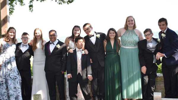 Anderson High School girls ask students with special needs to prom