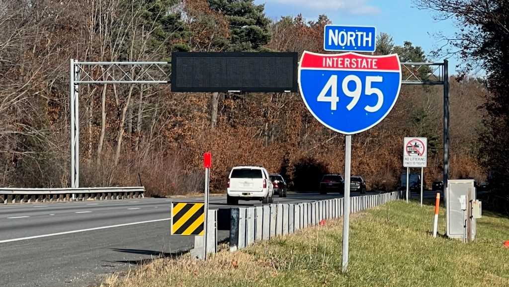 1-year-old girl suffers life-threatening injuries in I-495 crash