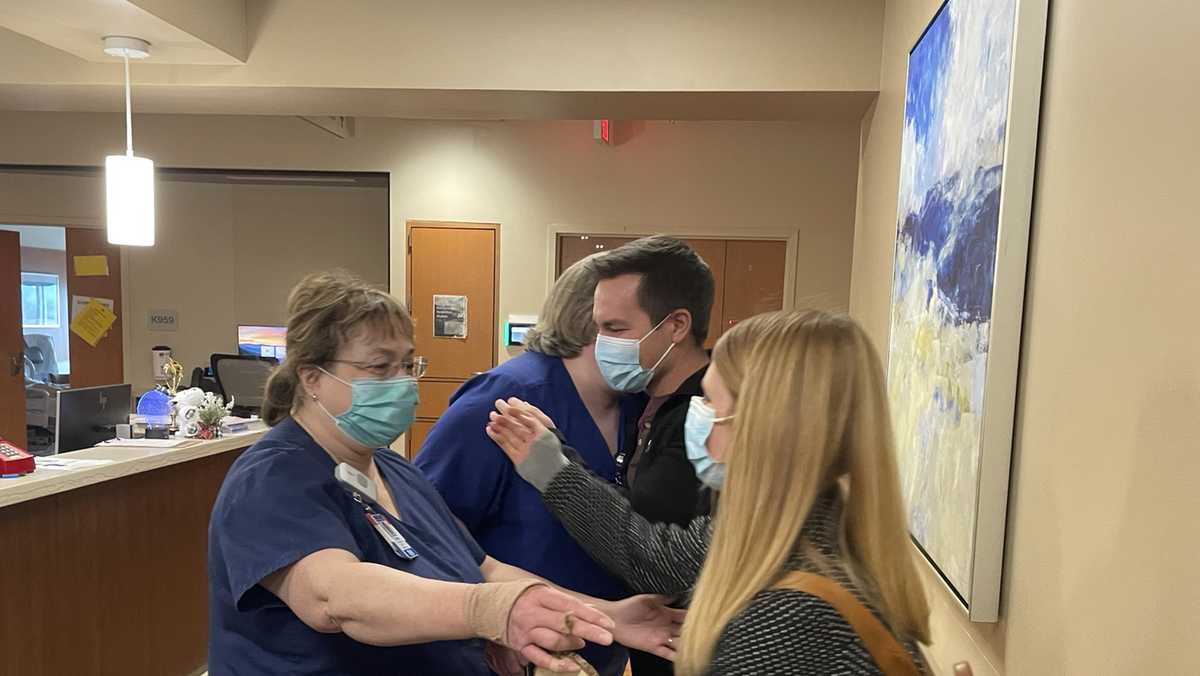North Carolina: Woman celebrates birthday with Asheville nurses