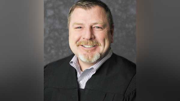 Indiana judge pleads guilty to charge in brawl that led to shooting