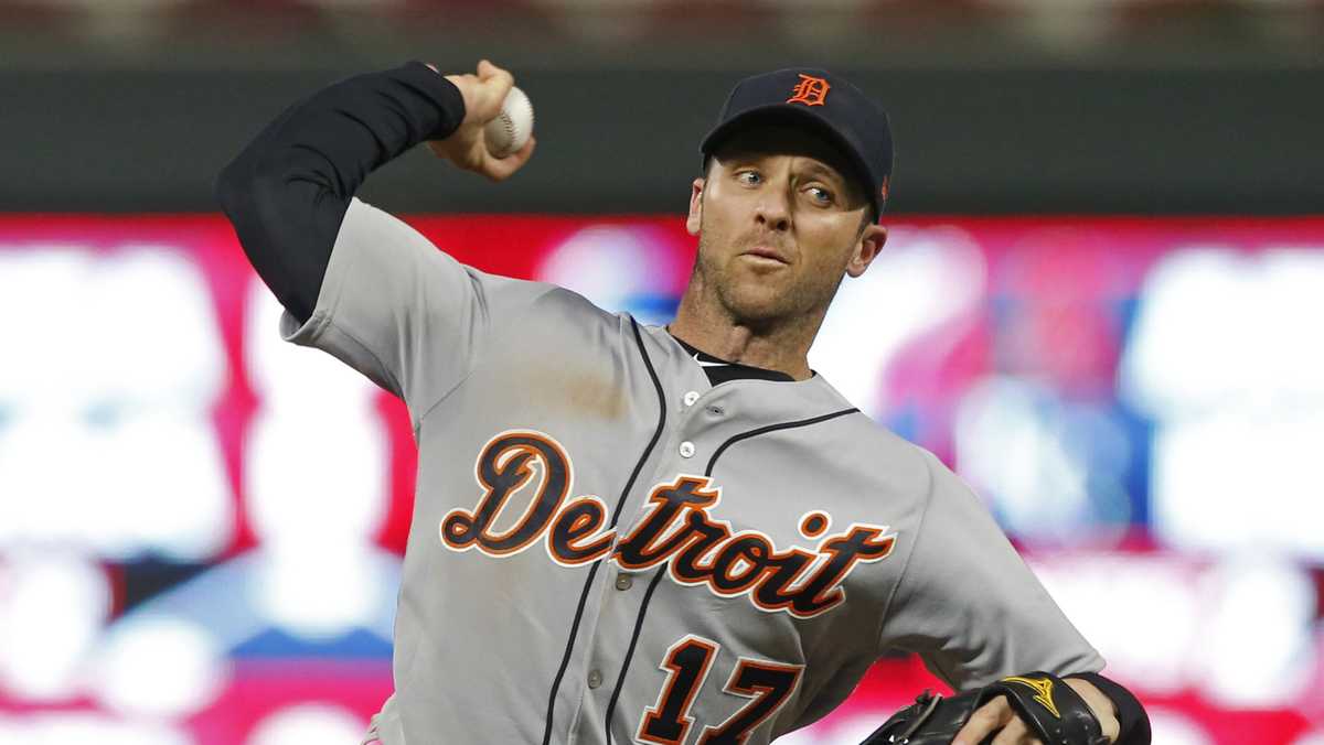 Detroit's Andrew Romine becomes fifth player ever to play all 9 ...