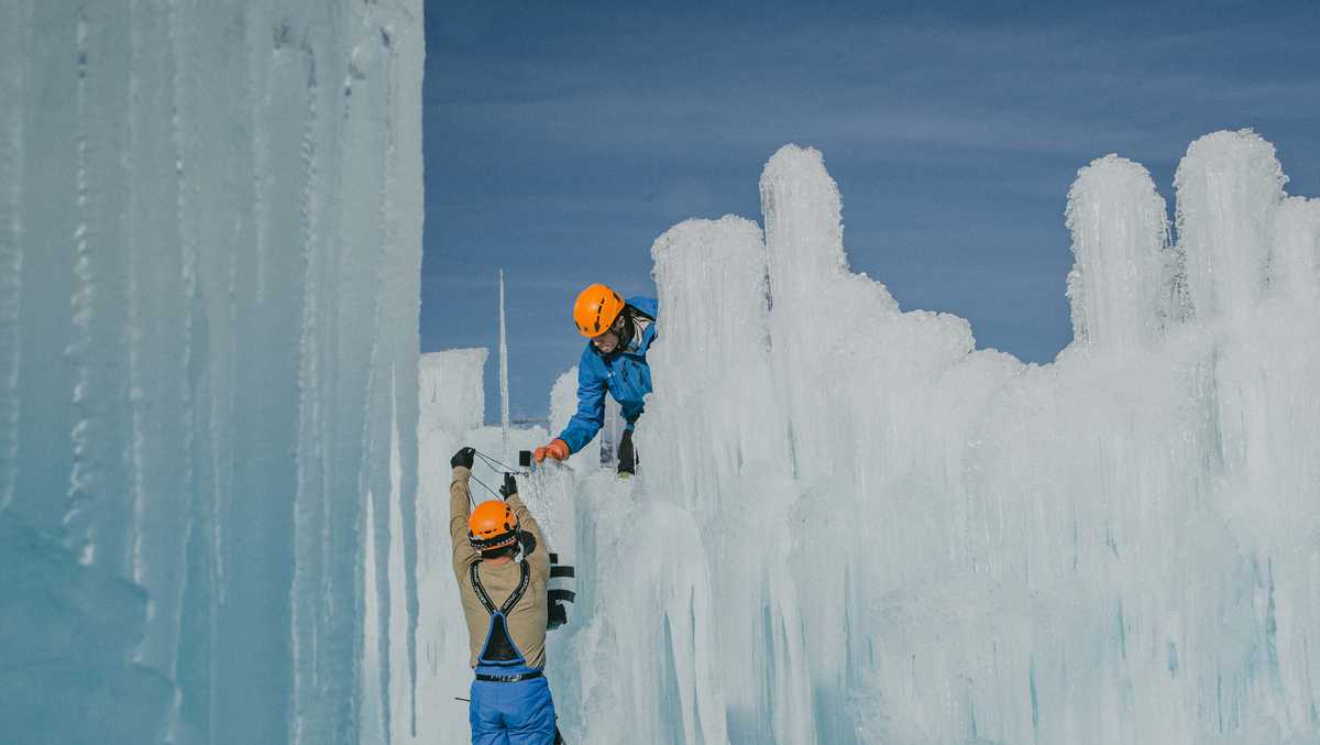 Popular ice castles open for visitors