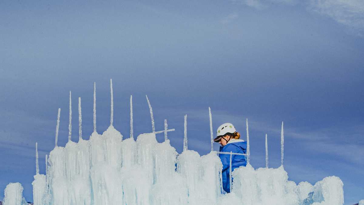 Popular ice castles open for visitors
